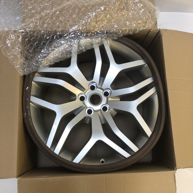 22 Inch Genuine Range Rover Sport L494 Style 17 Alloy Wheel LR044839 ...