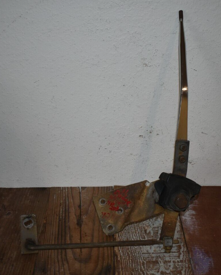 1981 Dodge W100 Passenger Side Drop NP208 Transfer Case Shifter & Shift ...