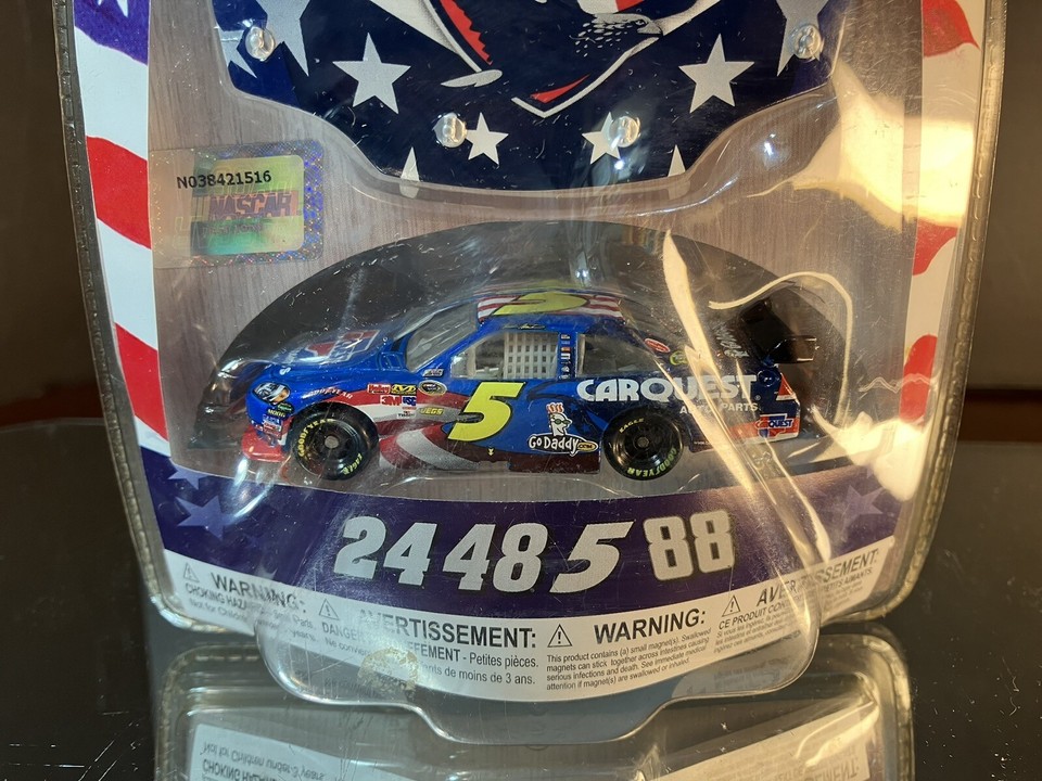 Mark Martin #5 Carquest Auto Parts Honoring Our Soldiers 2010 Chevrolet ...