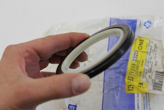 Original GM Chevrolet GMC Cadillac Rear Crankshaft Seal 12582320 for ...