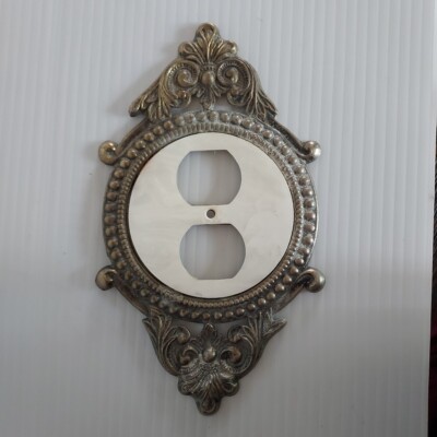 Switch Plates & Outlet Covers - Metal Outlet Covers