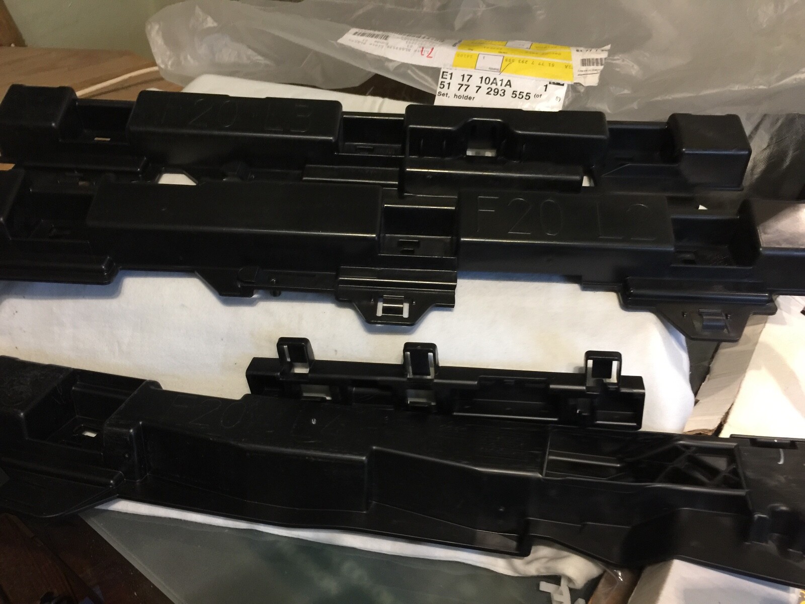 BMW 1 Series F20 2011-18 Left Side Skirt Retainer Strip Holder 3 Set ...