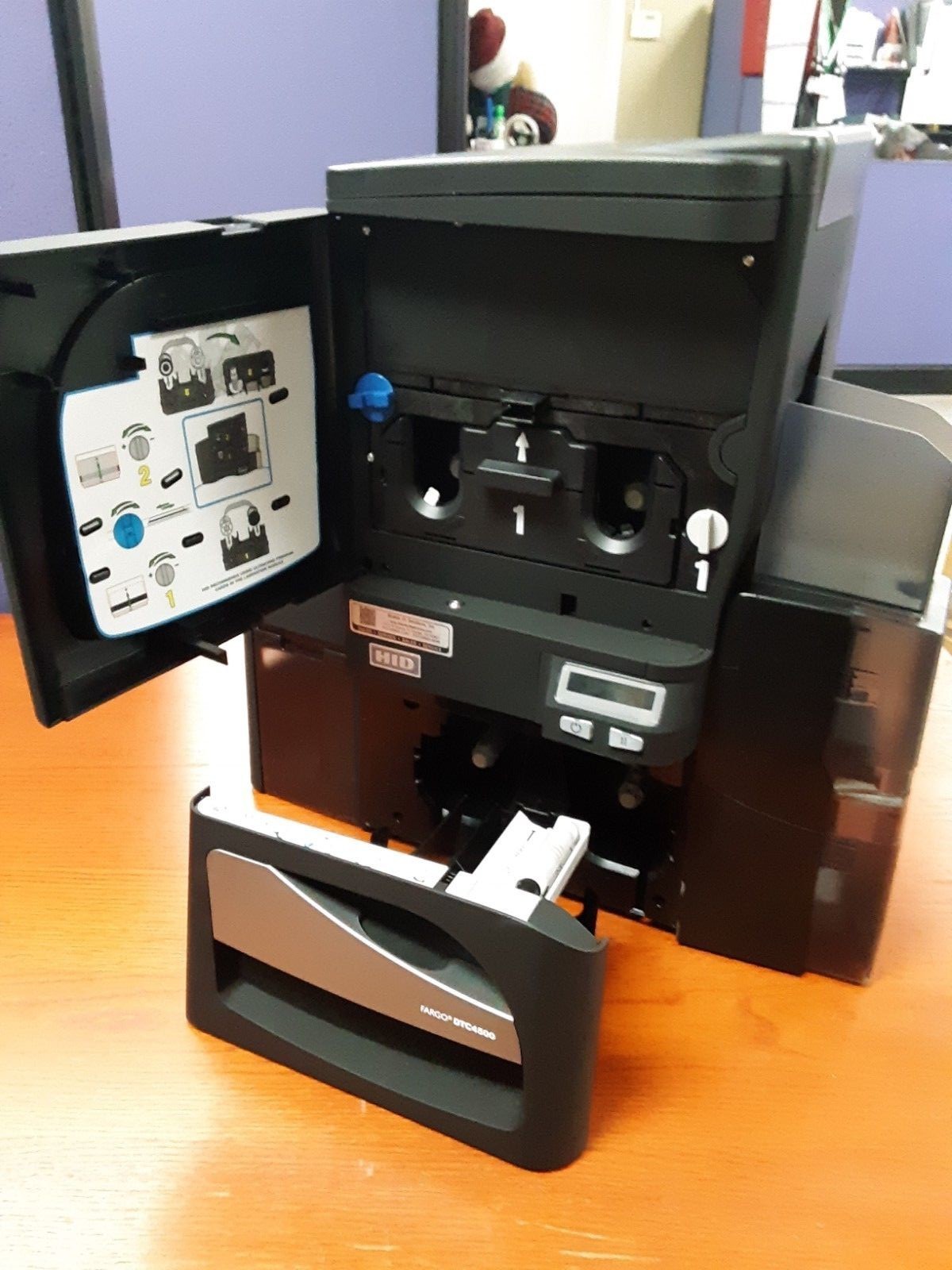 Fargo DTC4500 Color ID Card Printer Dual-Sided Print Single Lamination ...