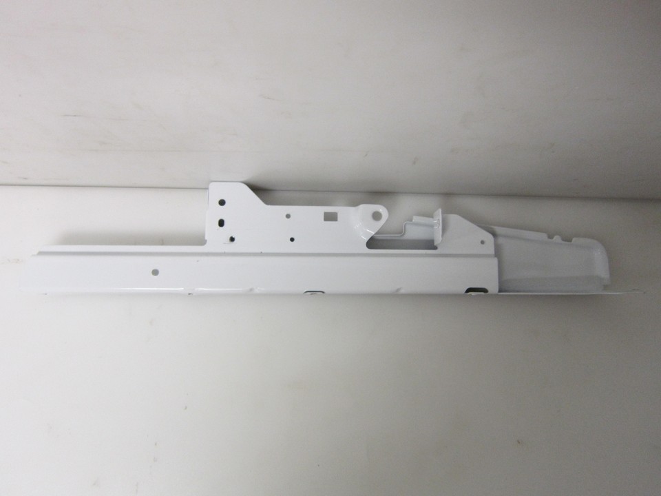 Whirlpool WFE320M0EW2 Oven Control Panel End Cap - Right (W11130379 ...