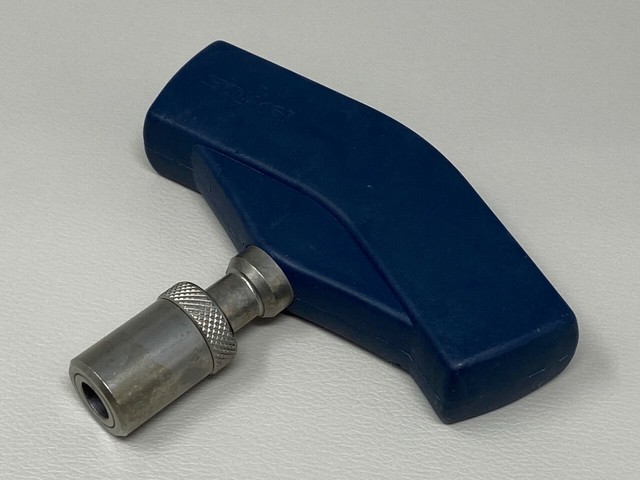 Stryker Ref# 702628 Asnis III Elastosil T-handle With LG AO Coupling ...