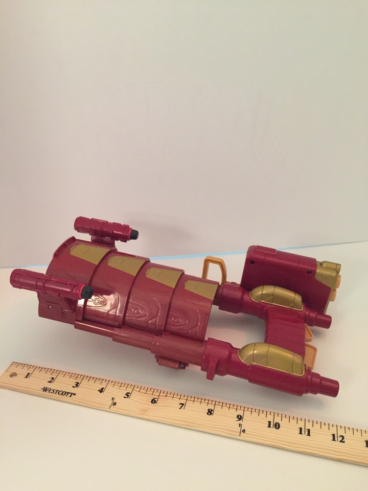 IRON MAN WRIST ARM EXPANDER SHIELD TOY With Darts Avengers MARVEL ...