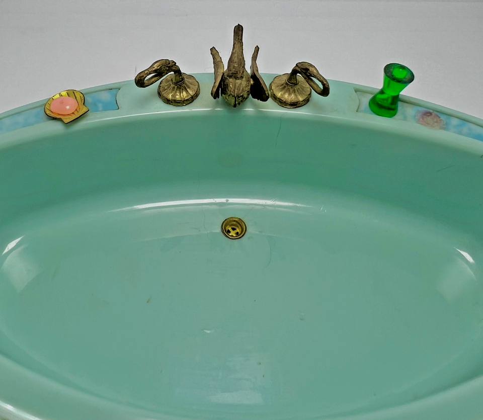 Vintage Ideal Princess Patti/Petite Princess Fantasy Furniture Bathtub ...