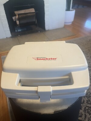 Toastmaster Snackster Snack n' Sandwich Maker Model 297. White. Tested ...