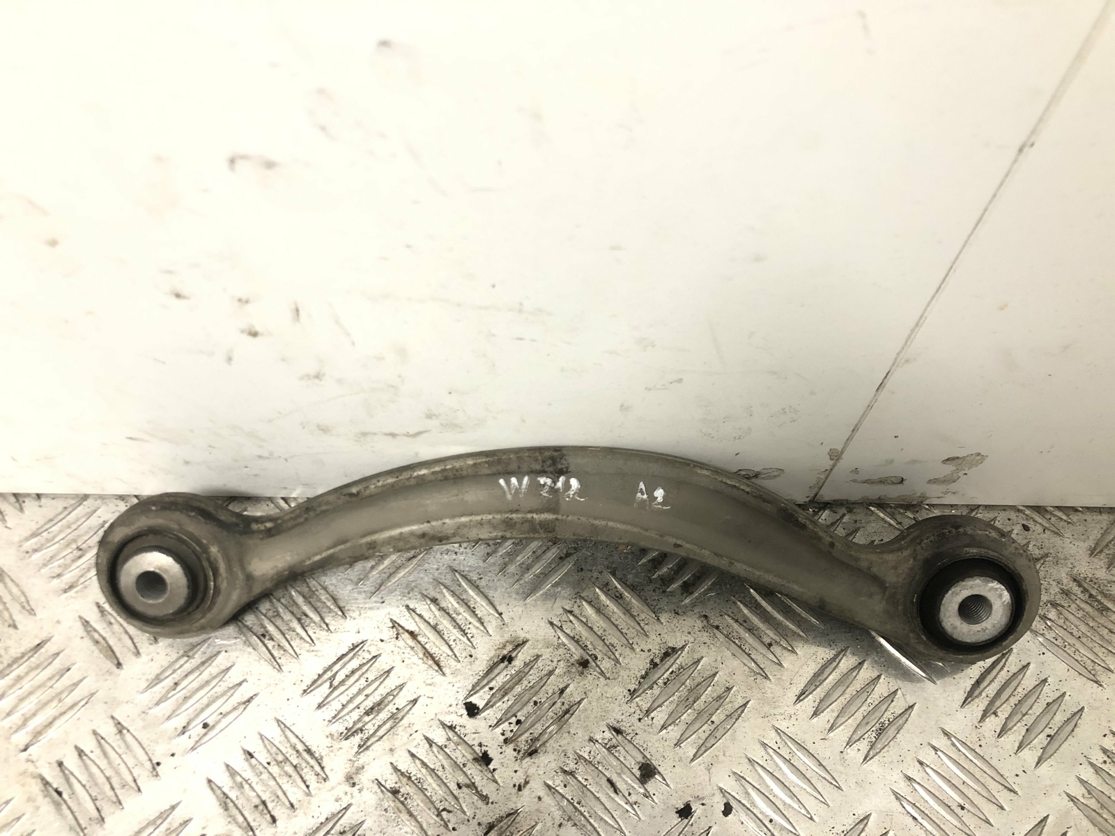 MERCEDES-BENZ W212 E200 CDI Rear Right Wishbone Control Arm 2.1 Diesel ...