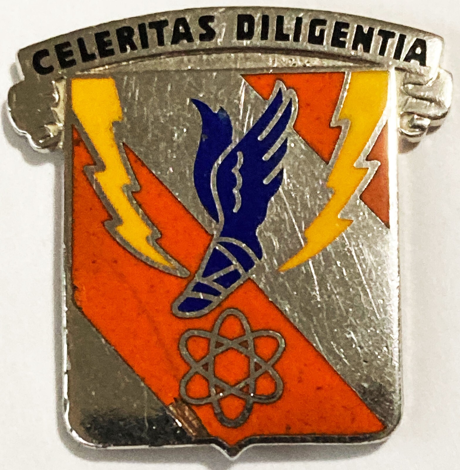 US Army Crest DI / DUI Pin: 8th Signal Battalion | eBay