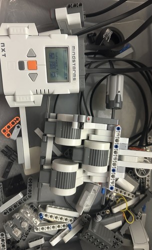 LEGO Mindstorms NXT Intelligent Brick Controller Working, Motors ...