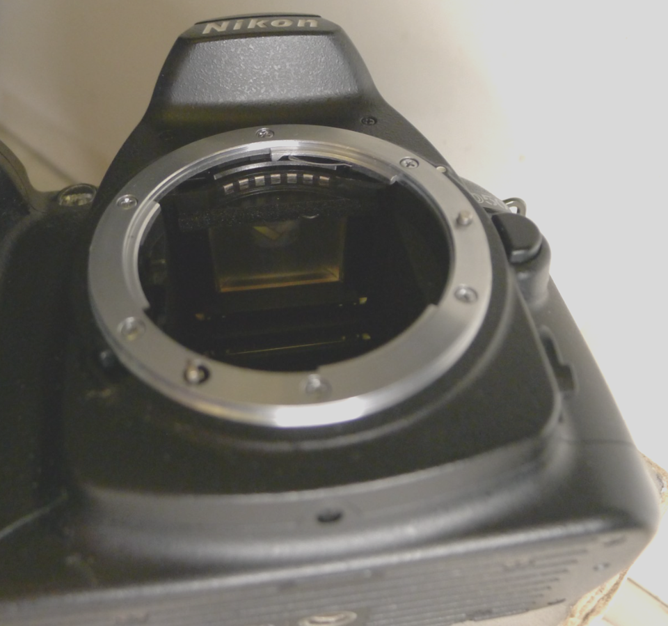 Nikon D50 Digital Camera + F Cap Body ONLY - Partially Tested A12 ...