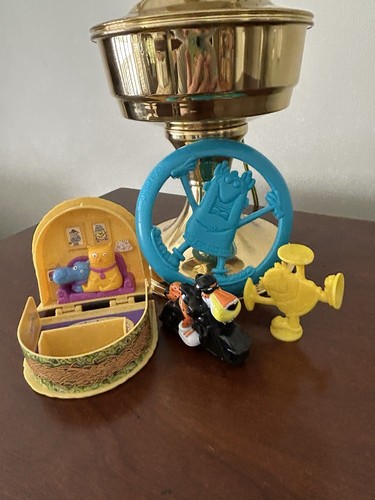 fast food toys lot- Taco Bell Transformer Taco, Little Cesar, & Chester ...