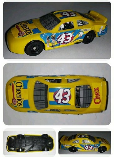 Richard Petty #43 Cheerios Race Car NASCAR, 2005 General Mills, Plastic ...