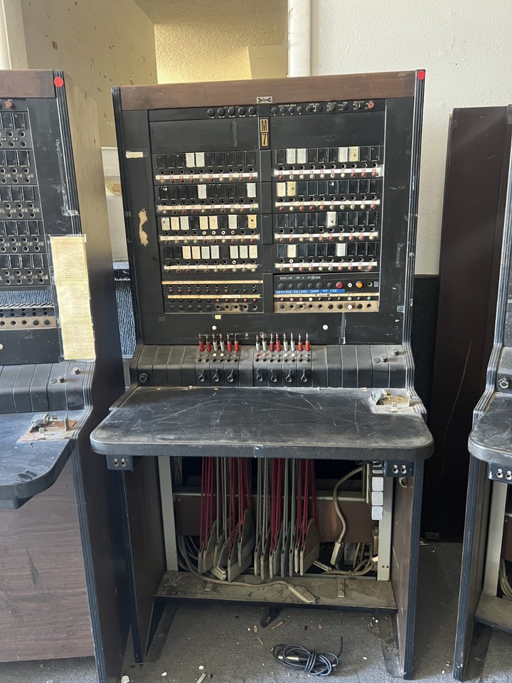 WESTERN ELECTRIC 555 PBX, 551-A ,556A PBX TELEPHONE SWITCHBOARD (3 ...