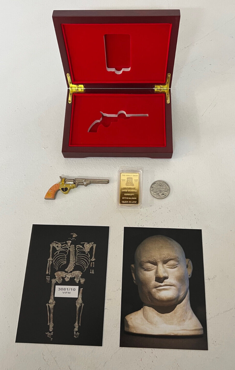 NED KELLY UNIQUE BOXED SET OF 1 GOLD INGOT & PISTOL - FINISHED IN 24K ...