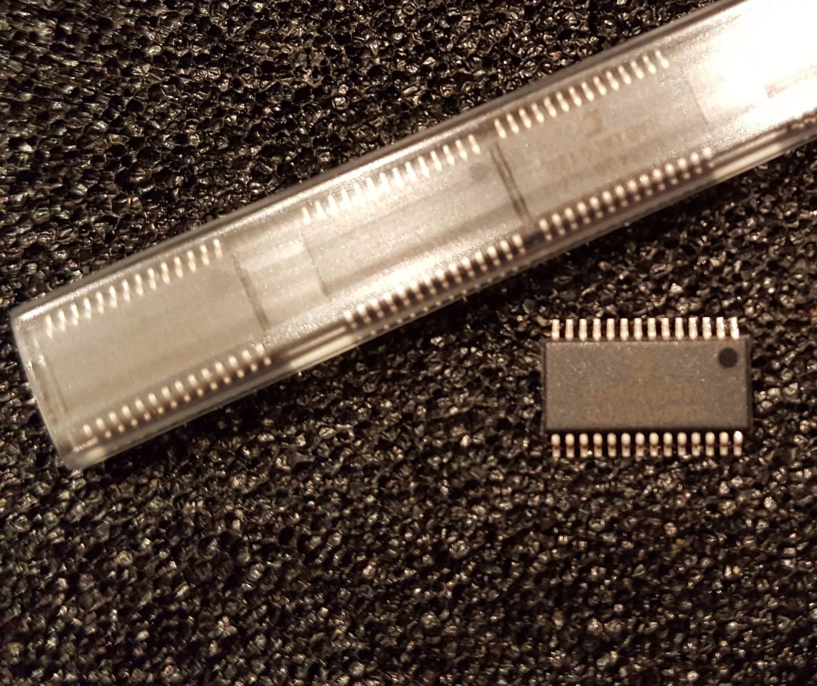 CIRRUS LOGIC CS8406-CZ 192kHz Digital Audio Interface Transmitter IC ...