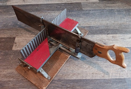 VINTAGE CRAFTSMAN MITER BOX WITH 26" SAW No. 107.36500 WOODWORKING ...