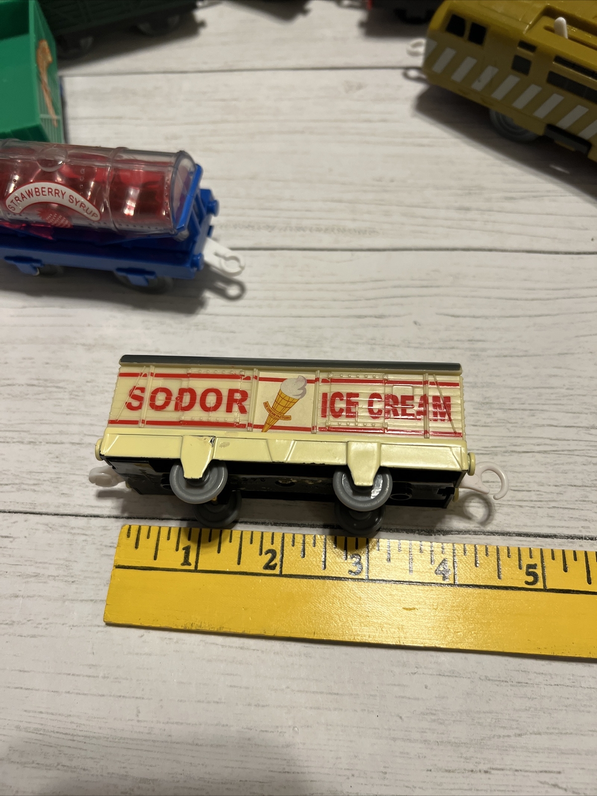 Lot 11 Thomas Tank Engine Trackmaster Cars Engines Sodor Ice Cream ...