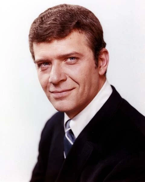 Robert Reed Mike Brady