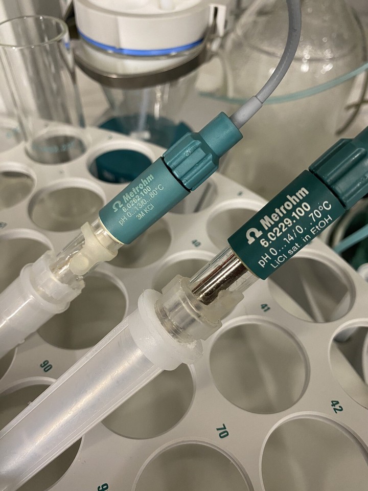 Metrohm 905 Titrando 815 XL Sample Processor Dosino 772 Pump Titrator ...