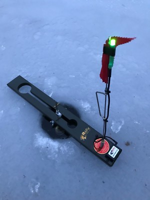 Gogebic SS Tip Up Light Combo Green | eBay