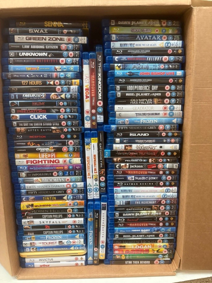 Approx 175x RAW BLU RAY BUNDLE JOBLOT 21 jackass tintin logan island ...