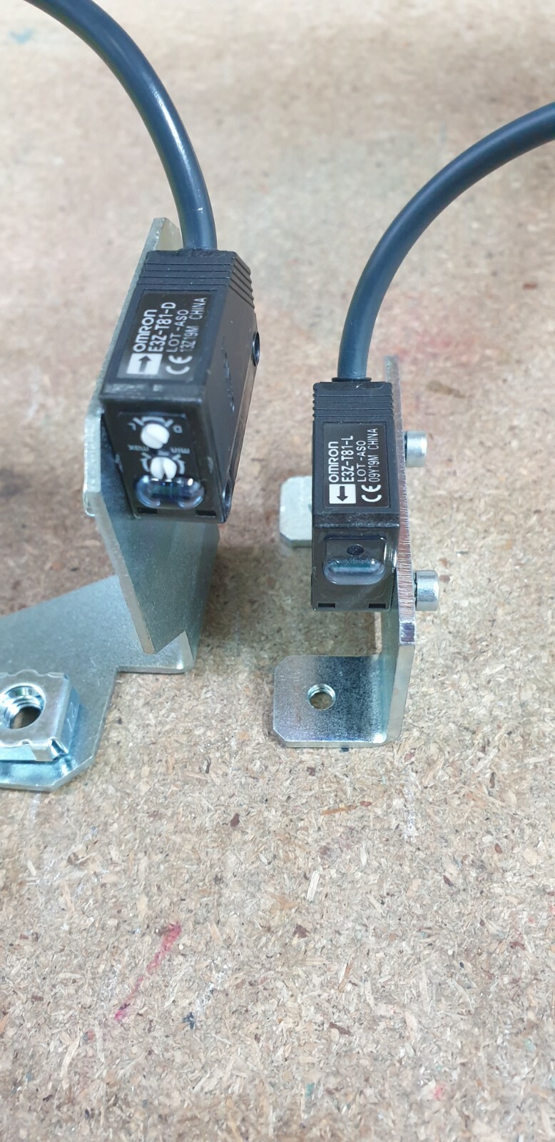 Omron E3Z-T81-D, E3Z-T81-L Photoelectric through-beam sensor, emiter ...