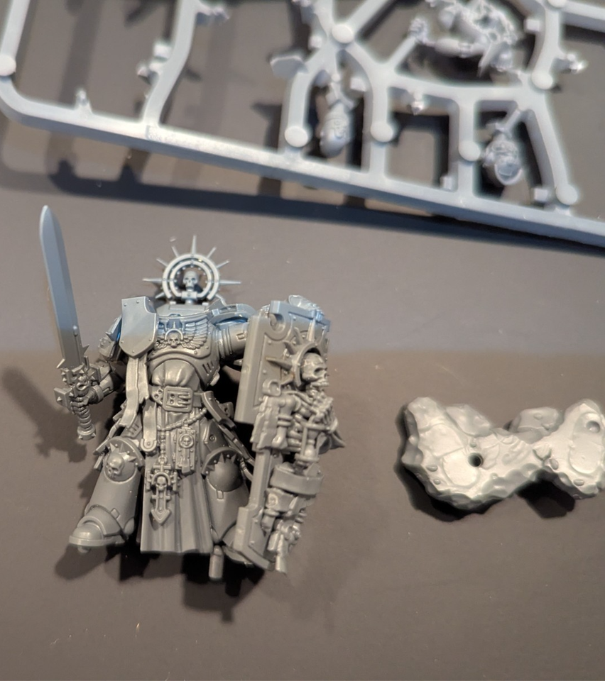Captain with Relic Shield - Primaris Space Marines - Warhammer 40k | eBay