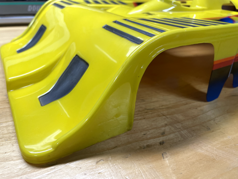 Team Associated 2118 Elfin Sports Andy's painted body for RC500 & 1/8th ...