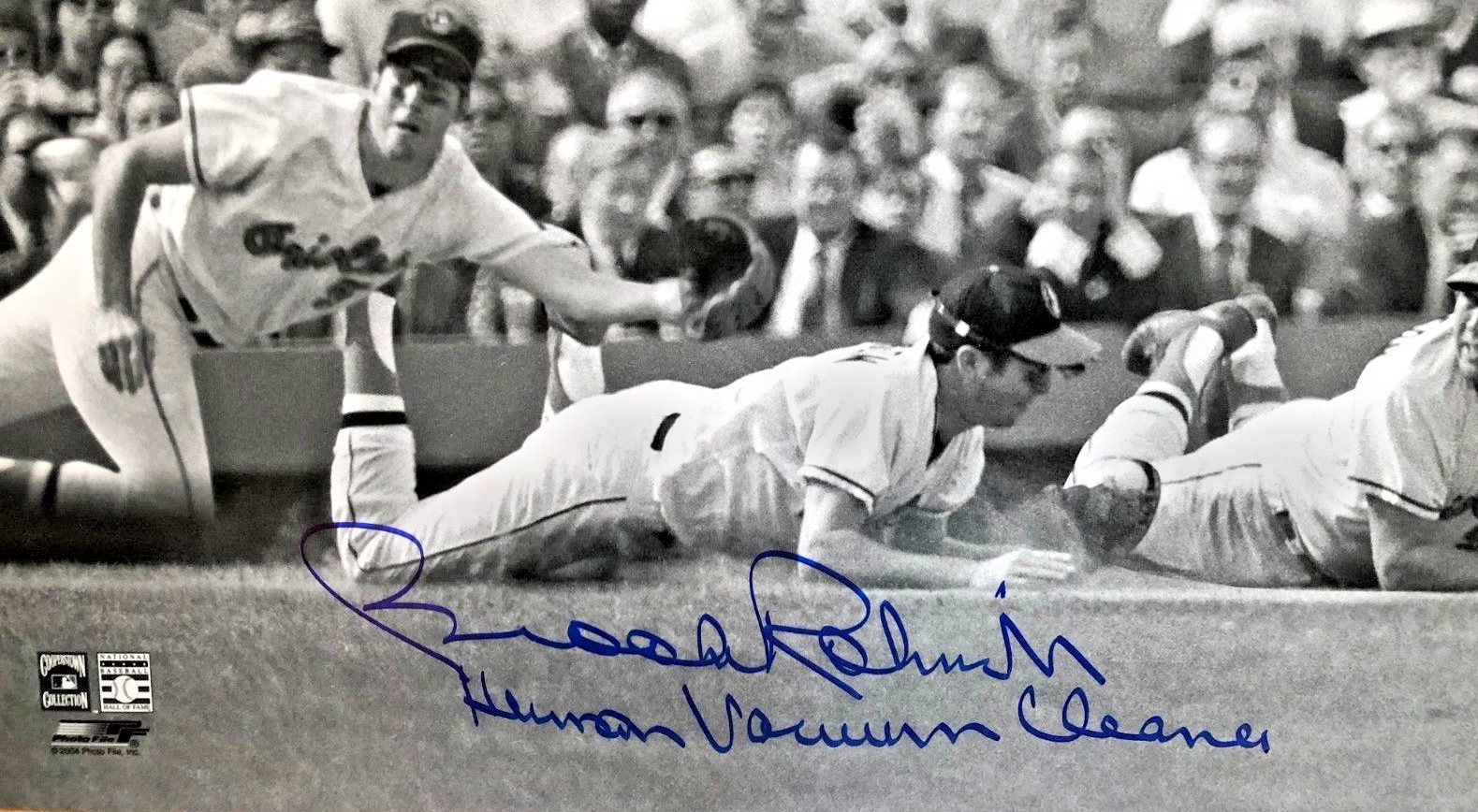Orioles HOF Brooks Robinson 3X auto Photo 16 x 20 Human Vacuum Cleaner ...