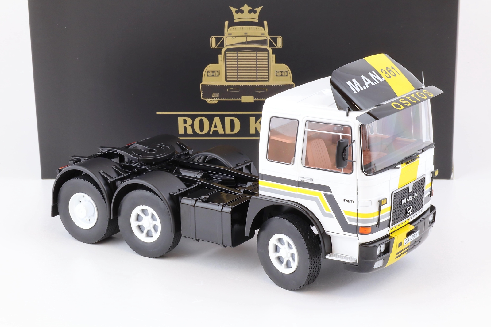 1:18 Road Kings LKW MAN F8 22.361 white/yellow 1978 AUF ACHSE | eBay