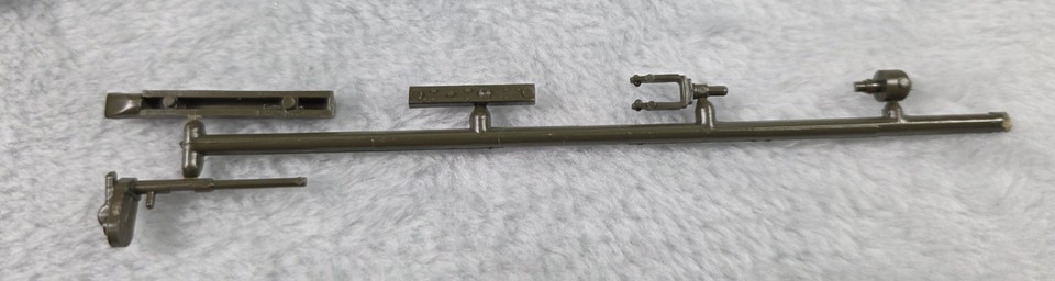 REVELL 1956 155MM "LONG TOM" GUN & HIGH SPEED TRACTOR . Complete W ...