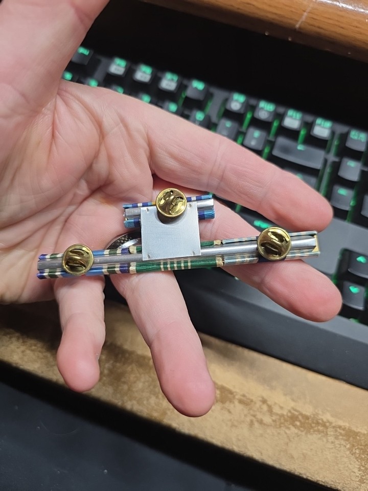 US Military Ribbon Bar Rack w 4 Ribbons w Device Arcom, Joint ...