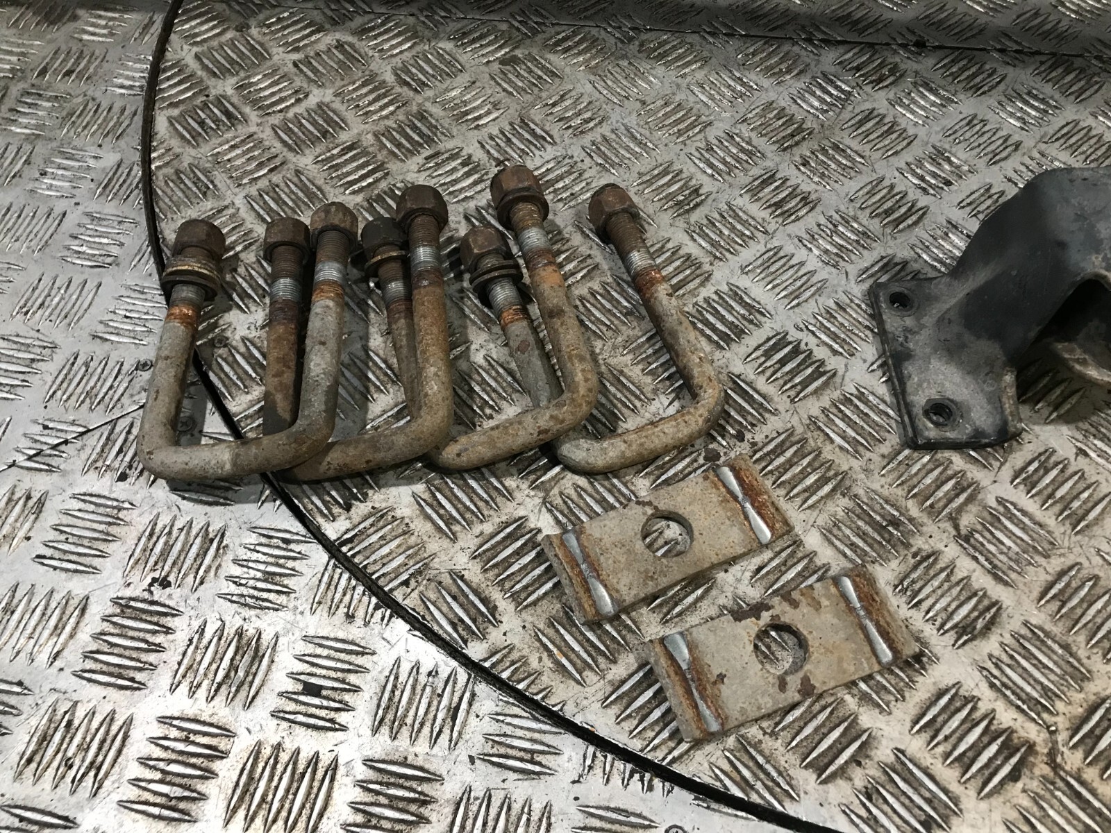 IVECO DAILY MK6 2015-On 3.0 35C21 TWIN WHEEL Double Rear Leaf Spring ...