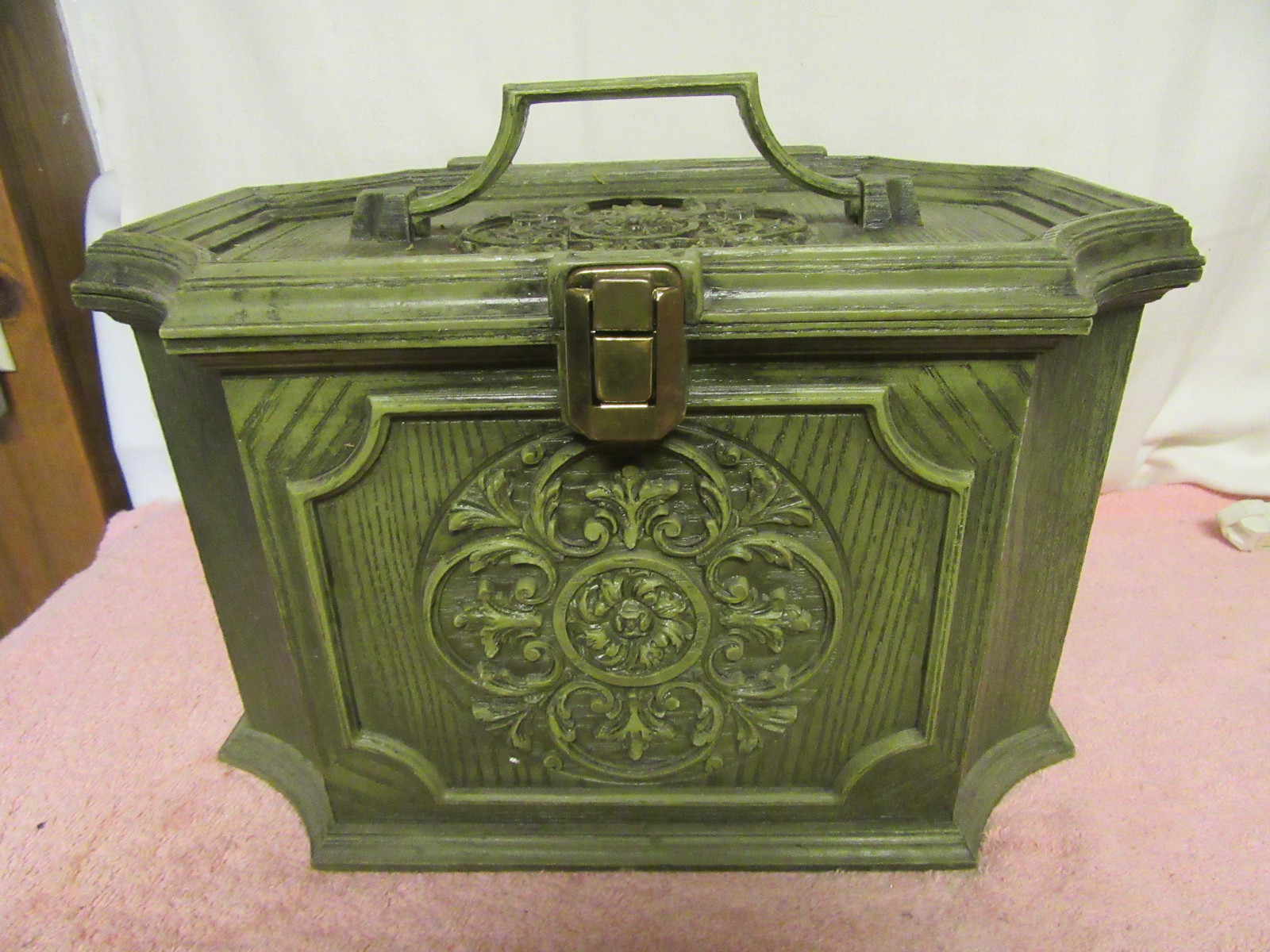 Vintage Max Klein Sewing Box - Avocado Green Ornate Plastic - Mid ...