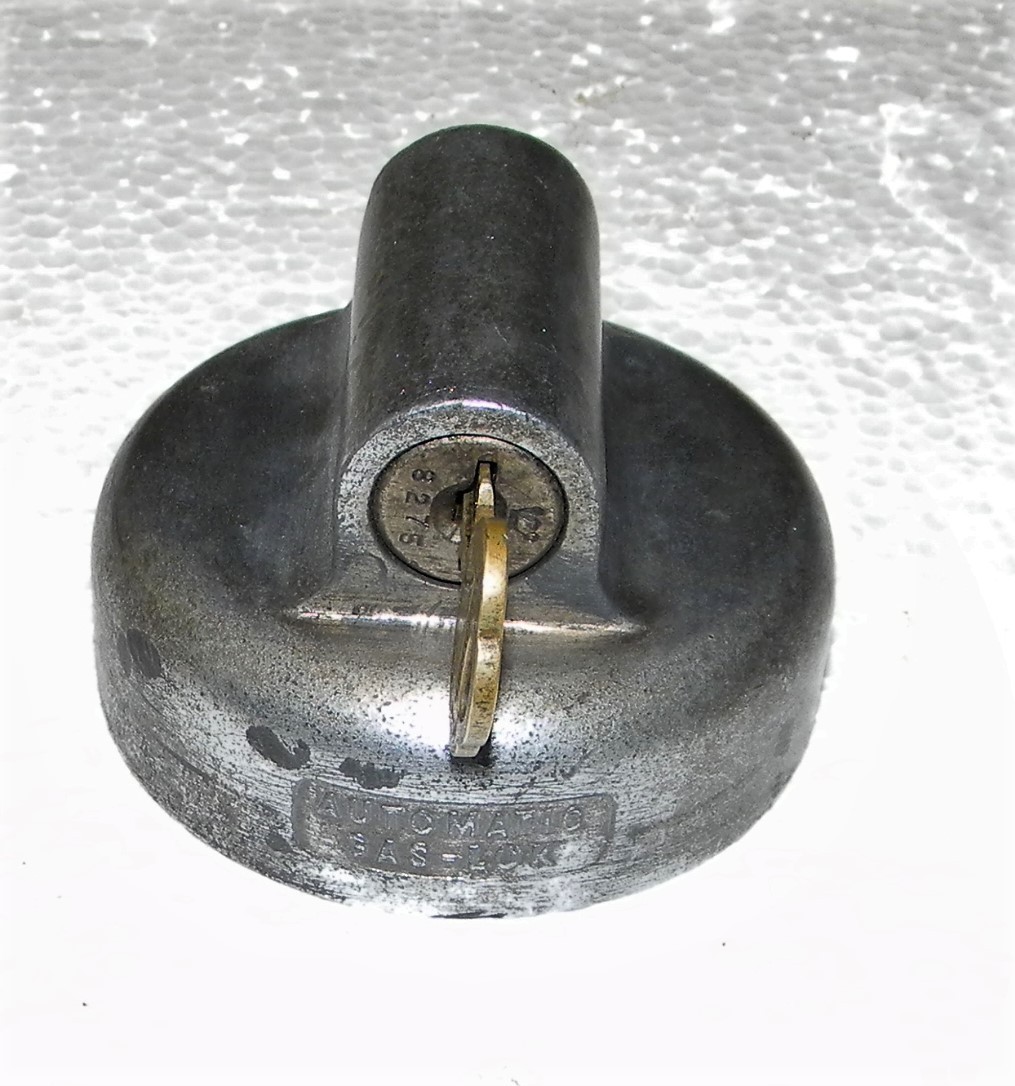 Vintage Automatic Gas-Lok w/ key, 1702532 Gas Lock Packard Mopar ...