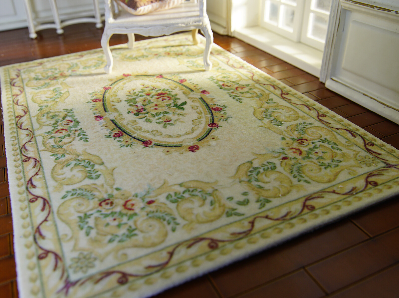 Vintage Fresh Green Leaves & Swirls Red Rose Floral Dollhouse Miniature ...