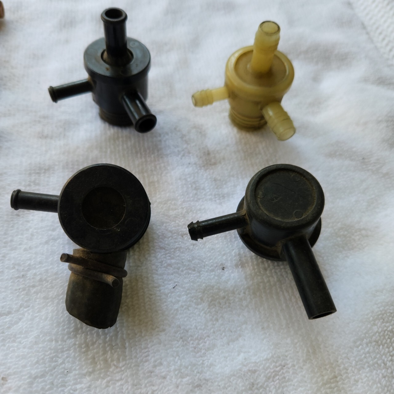 Mopar PCV & Vacuum Check Valves for Power Brakes Vintage. Mid 1960-1970 ...