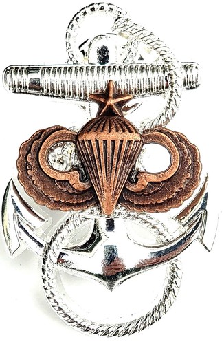 US Coast Guard Master JUMP WING Anchor Cap Hat Badge Screw USCG Pin ...