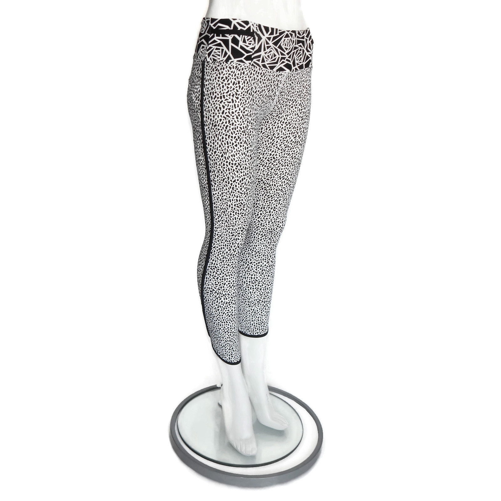 LULULEMON Hot! Animal Leopard White Black Geometric L… - Gem