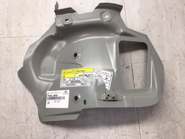 Genuine Hyundai OE Extn Assy-Rr Side Otr Lwr Rh 71580-J9050 for sale ...
