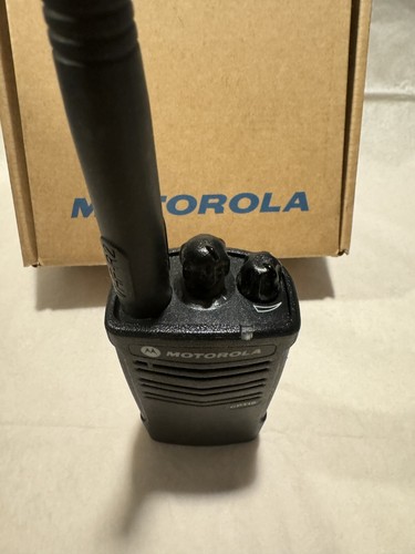 Motorola CP110 VHF 2W 2 Channel Two Way Business Radio RADIO AND ...