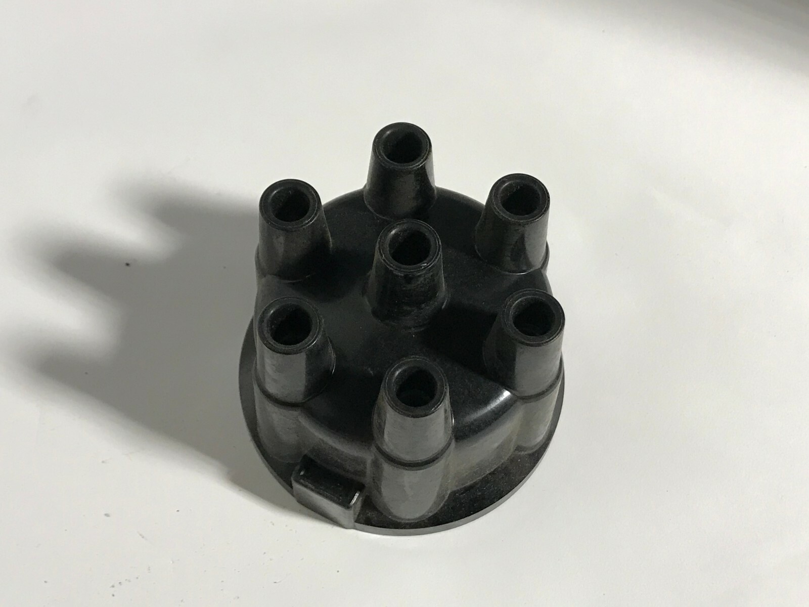 1953-1962 CHEVROLET NOS BORG-WARNER DISTRIBUTOR CAP 53 54 55 56 57 58 ...