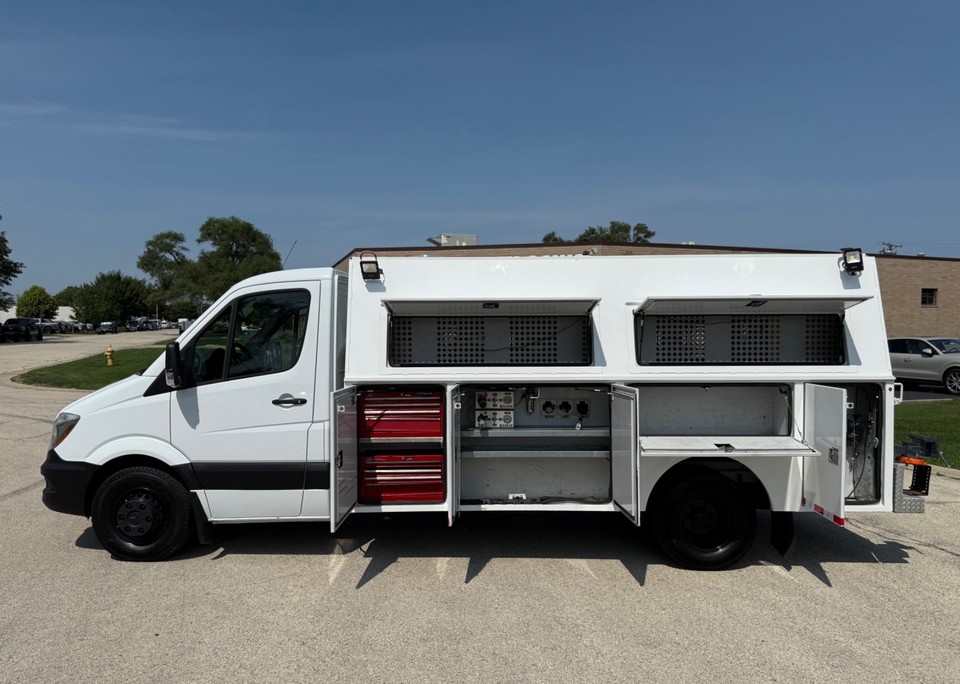 2017 Mercedes-Benz Sprinter 3500 MECHANIC SERVICE TRUCK UTILITY VAN ...