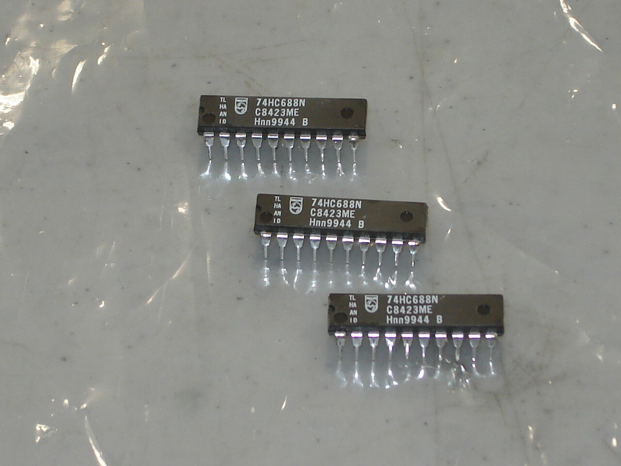 Lot of 4 Philips 74HC688N 8 bit Magnitude Comparator 20DIP NOS (74HC688 ...