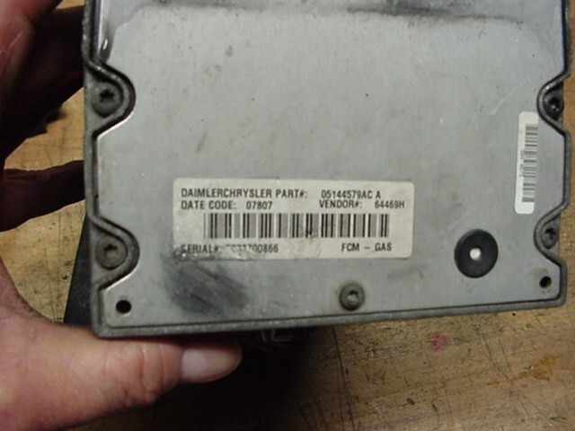 01-07 Dodge Caravan, Chrysler TIPM Fuse box, relay center 05144579AC ...