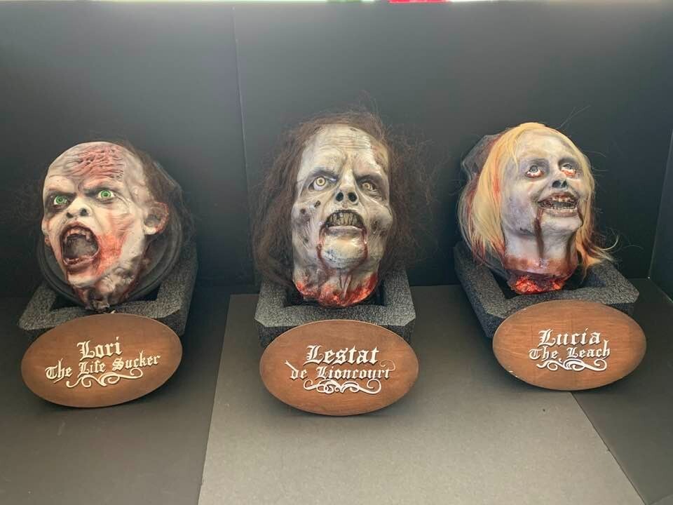 Vampire - Lori the Life Sucker Prop Head Trophy Plaque - Halloween ...