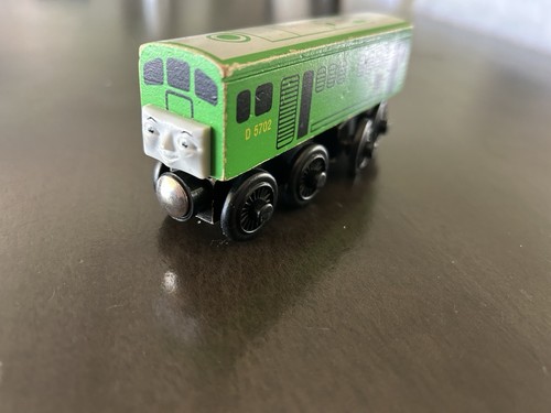 Thomas & Friends Wooden Railway Train Tank Engine - Boco D-5702 Diesel ...