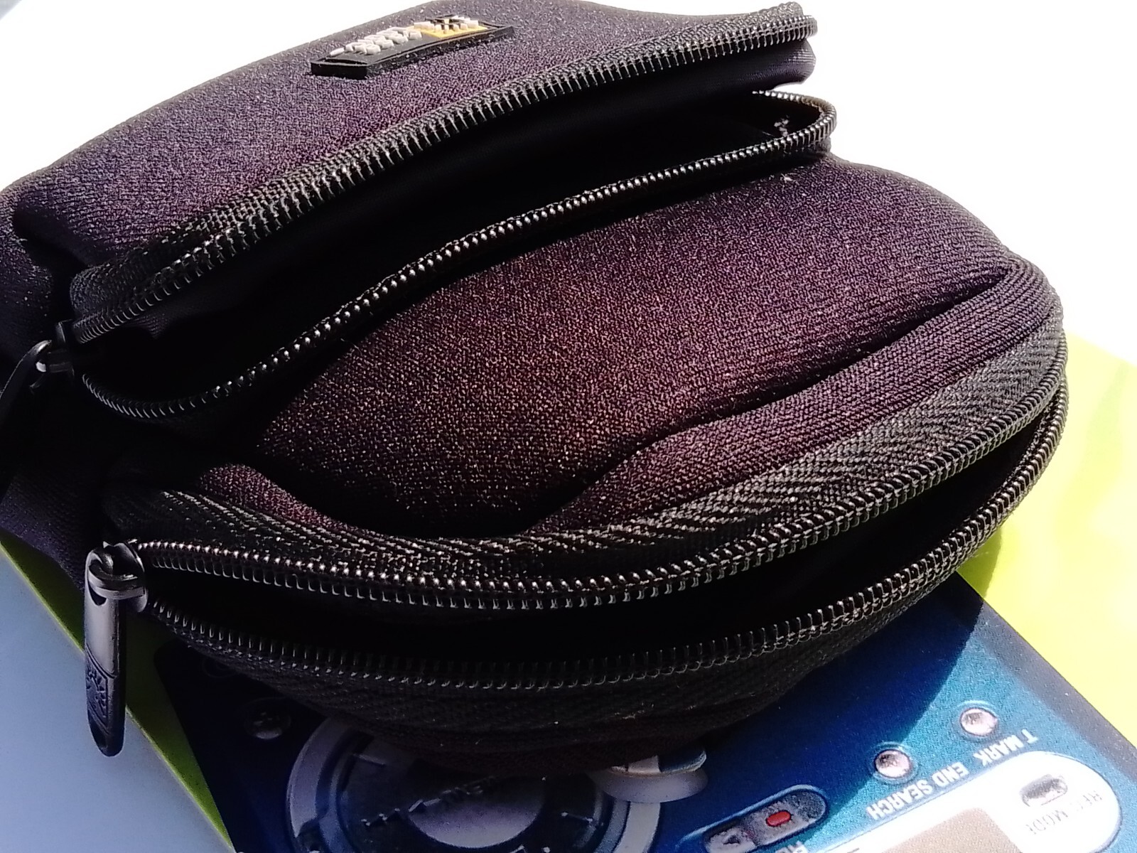 Brand New! Case Logic MD C2 Portable MiniDisc Recorder & Player Storage ...